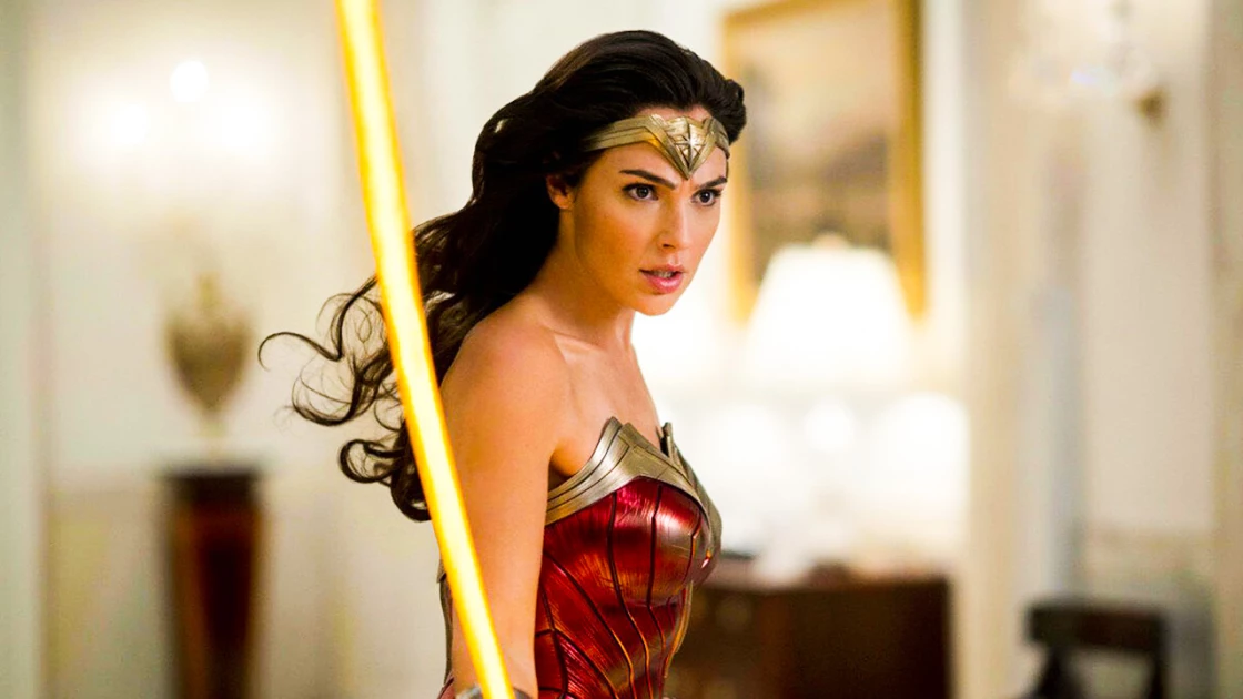 Gal Gadot: Κλείνει το μάτι για την επιστροφή της ως Wonder Woman στο ...