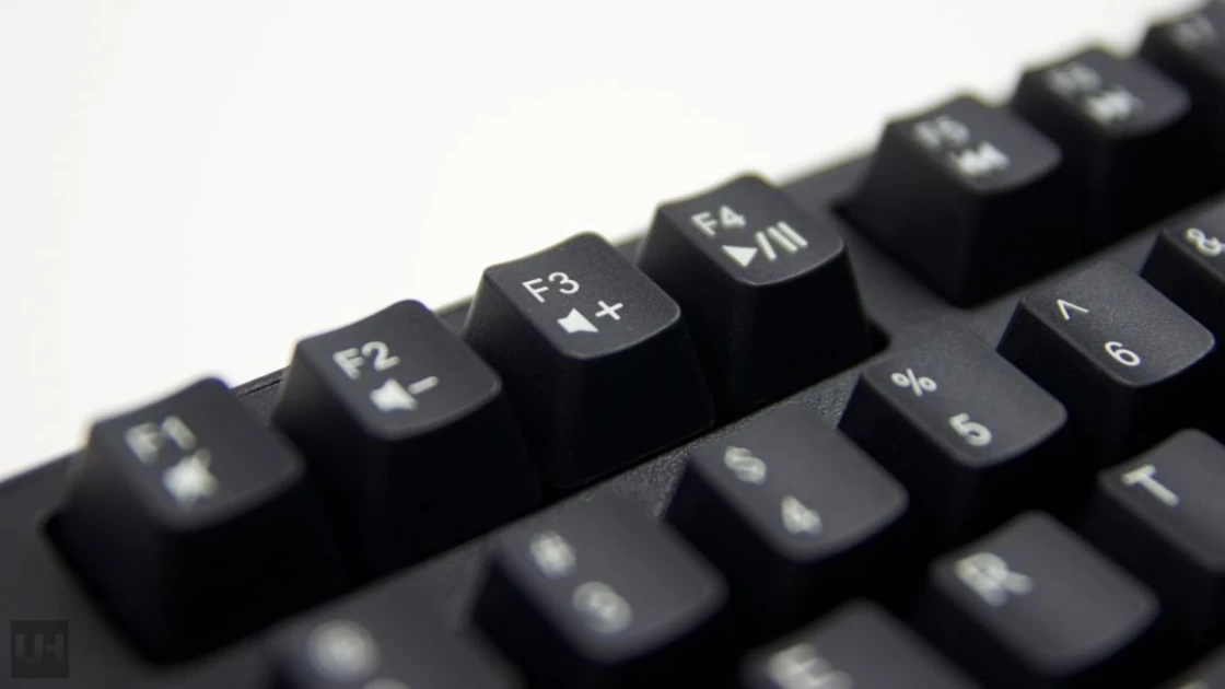 SteelSeries 6GV2 Pro Gaming Mechanical Keyboard - Unboxholics.com