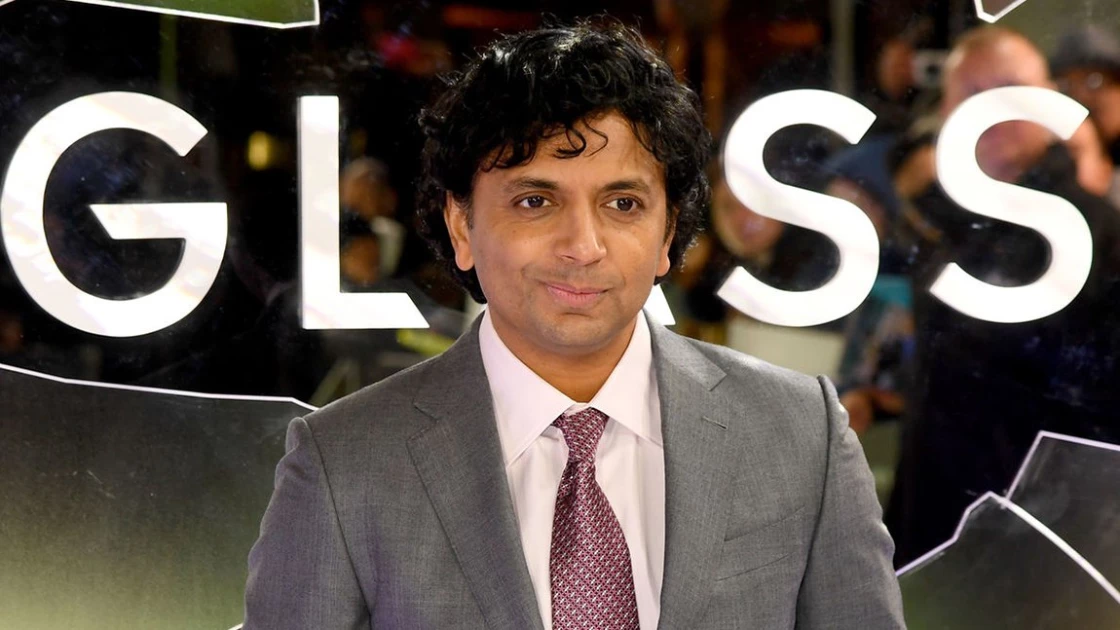 Glass: Ο M. Night Shyamalan έβαλε τα κλάματα στο άκουσμα των κακών ...